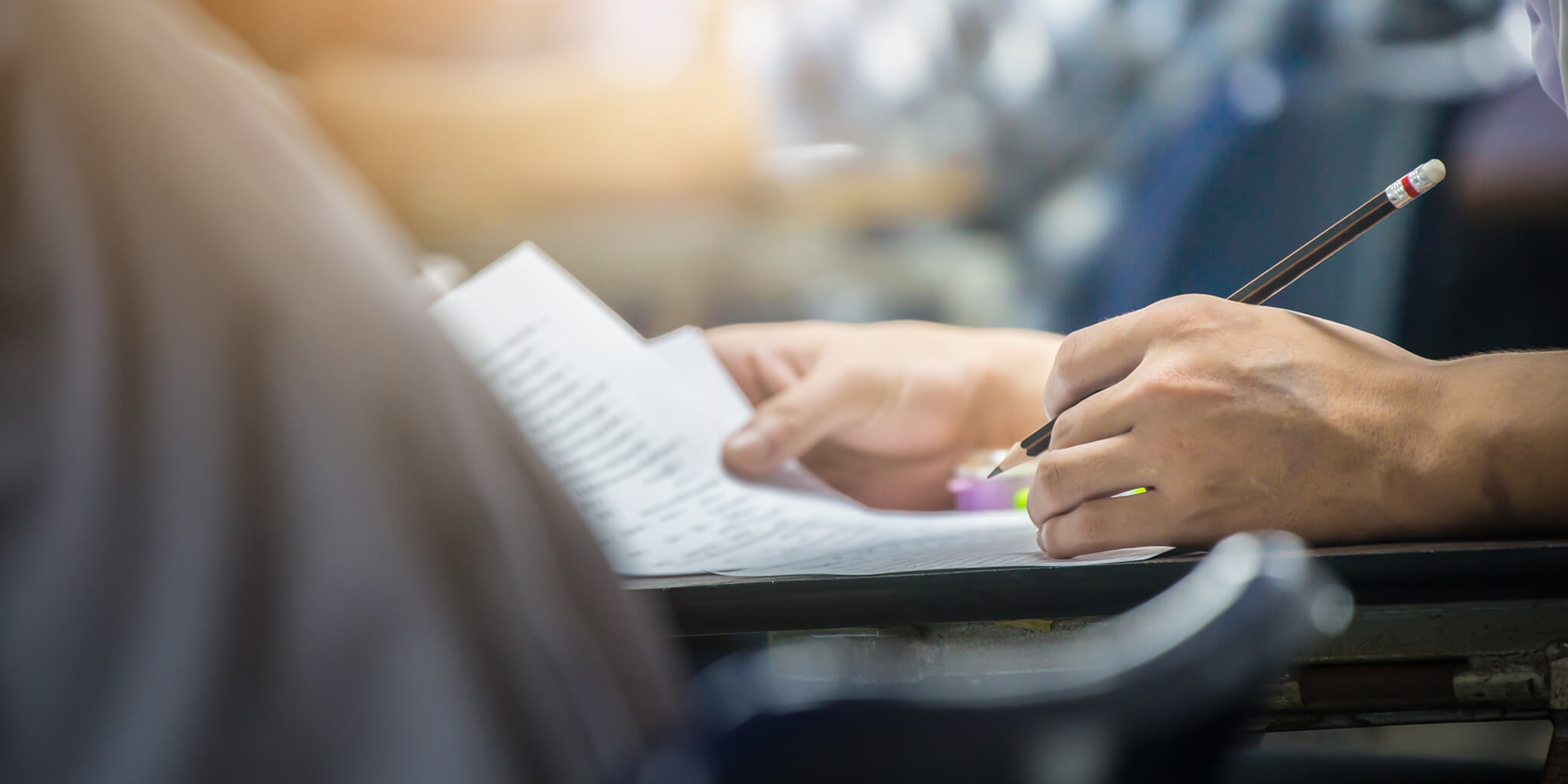 Certificados y exámenes oficiales de español - DELE | ESL